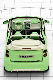 Smart reveal the sporty green Brabus : Comes with sound generator for ...